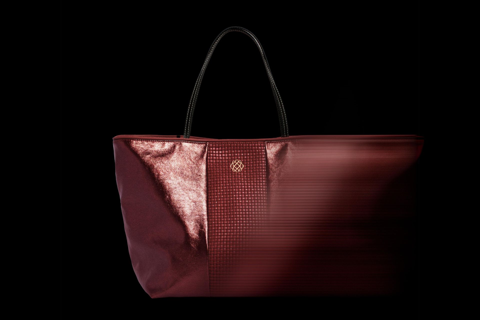 La nueva tendencia de bolsos metalizados llega a An and Lee ...